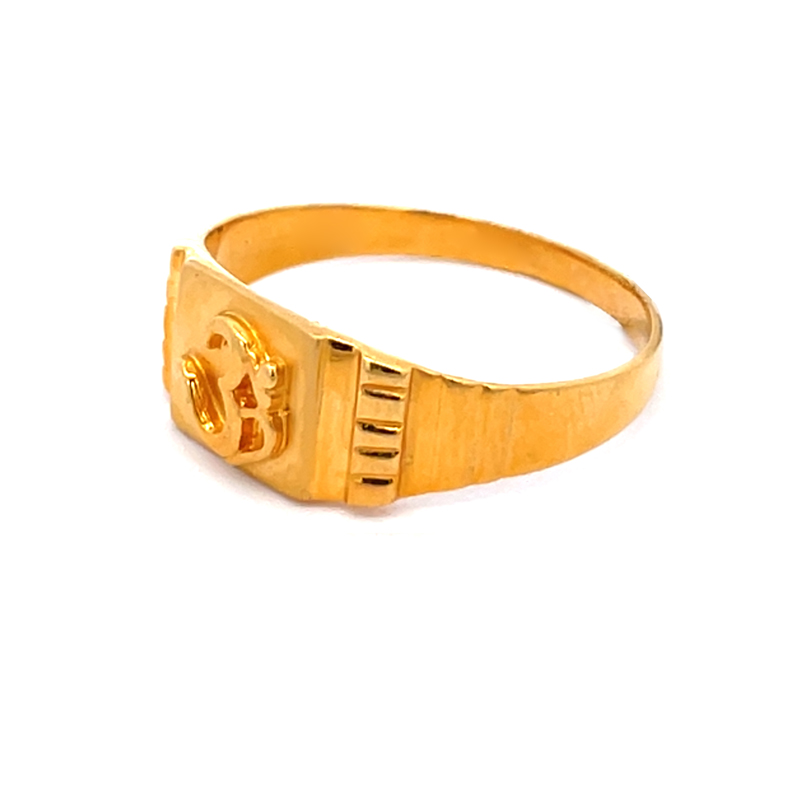 22K Yellow Gold Men's Signet Rings | Weeding Bands for Men in CA